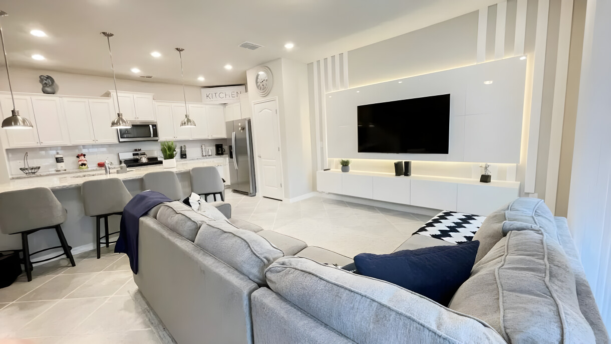 Private Pool Home 5BE&4BA at Solterra Resort 4800 - OBA Vacation Homes