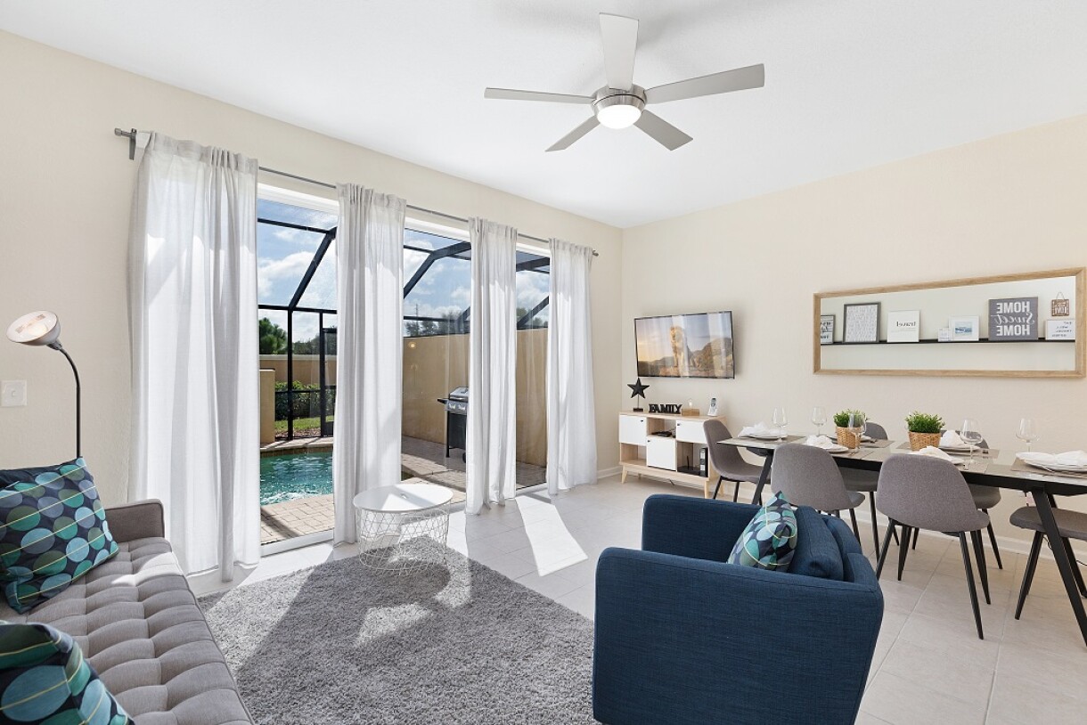 Pretty townhome, 2 miles to Disney & Private Pool - RBR Vacation Homes